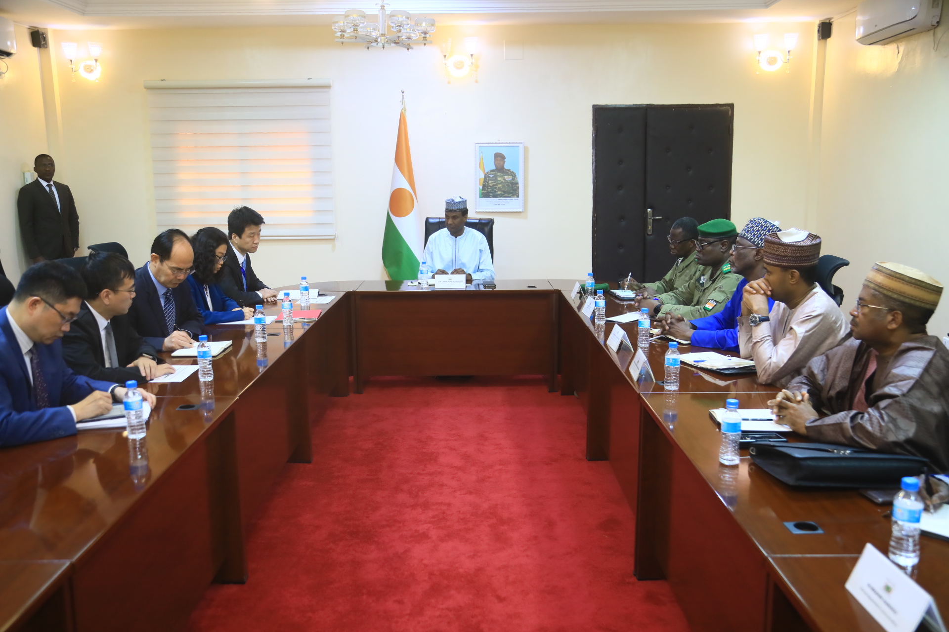 A la Primature : Le Premier ministre reçoit une délégation de la CNODC ...