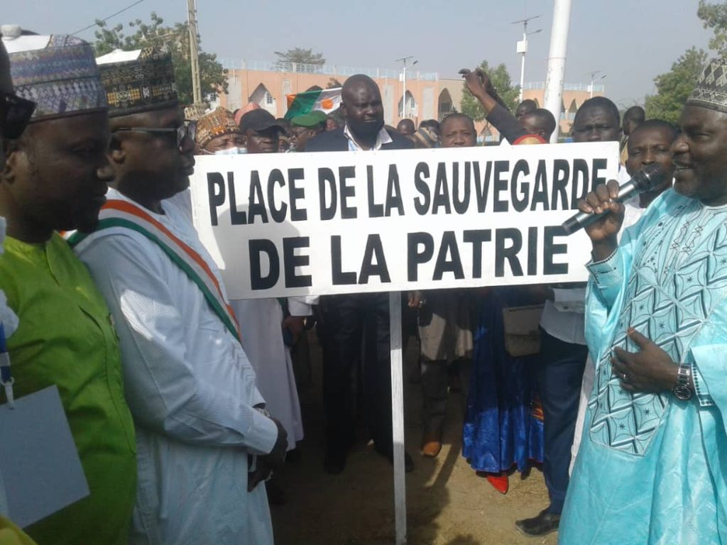 Célébration du 65ème anniversaire de la proclamation de la République à ...