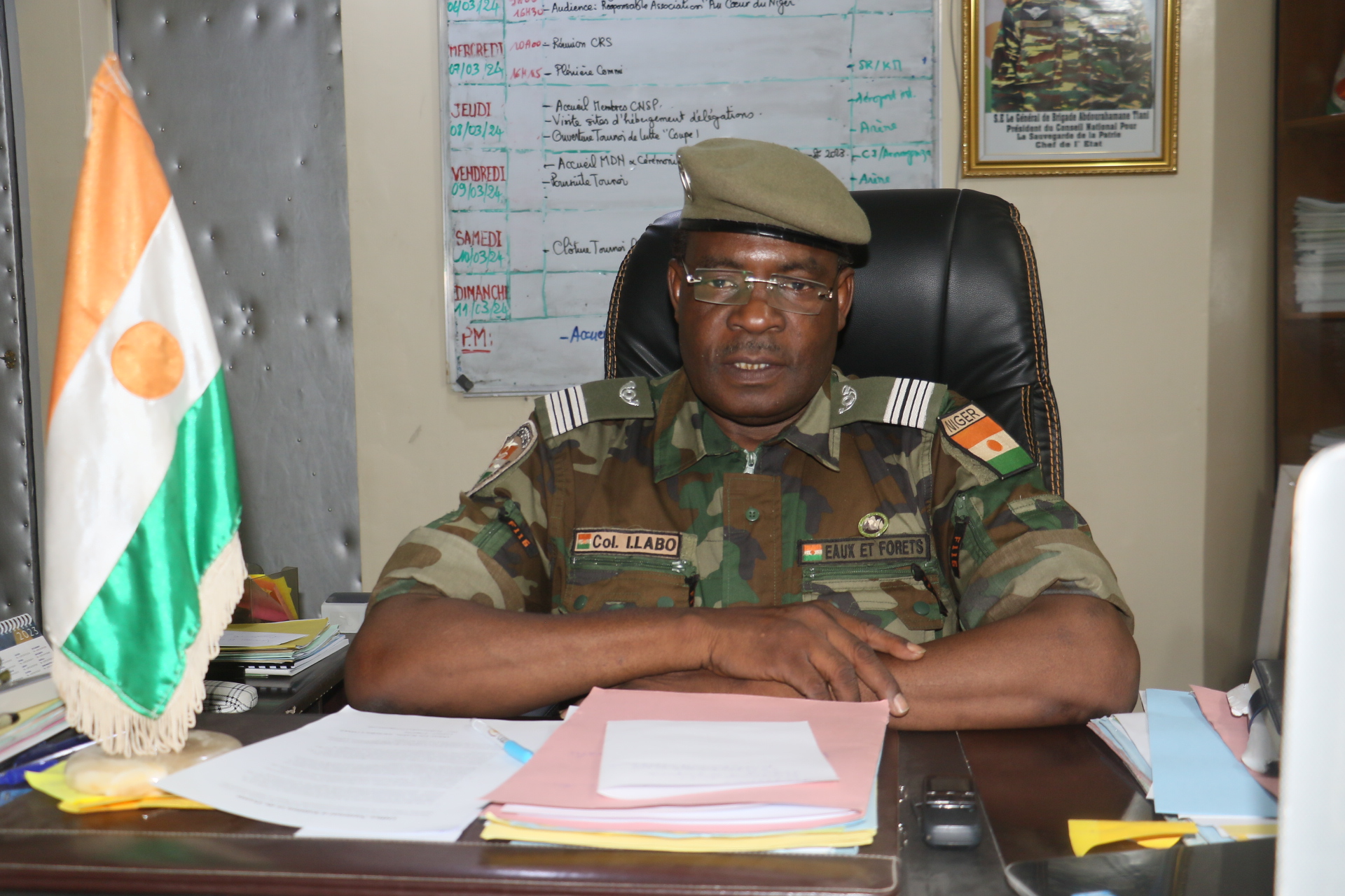 Le gouverneur de la région de Zinder, le Colonel Issoufou Labo ...