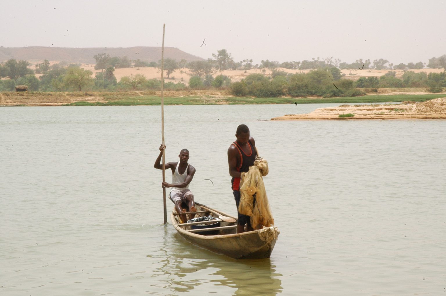 La pêche à Niamey : Entre ensablement du fleuve Niger et méthodes ...