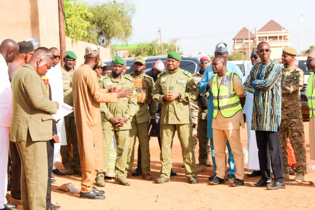 Fin de la mission du ministre de l’Urbanisme et de l’Habitat à Tahoua : Le Colonel Abdoulkadri ...